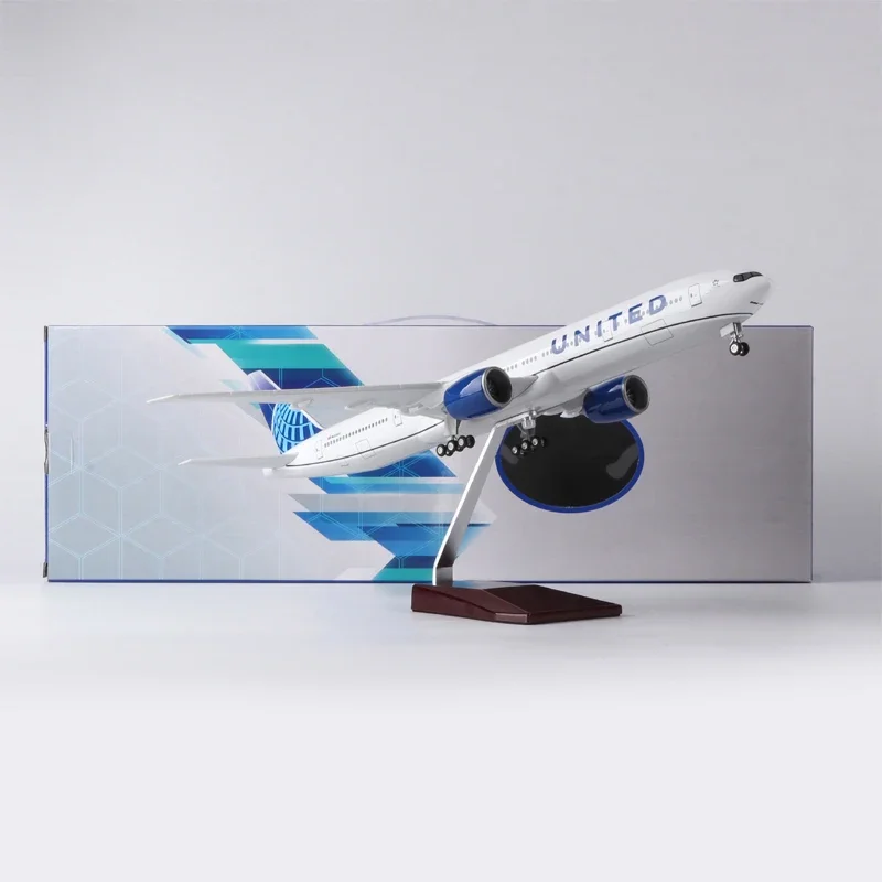 47CM 1/157 Scale 777 B777 Aircraft UNITED Airlines Model W Light and ...