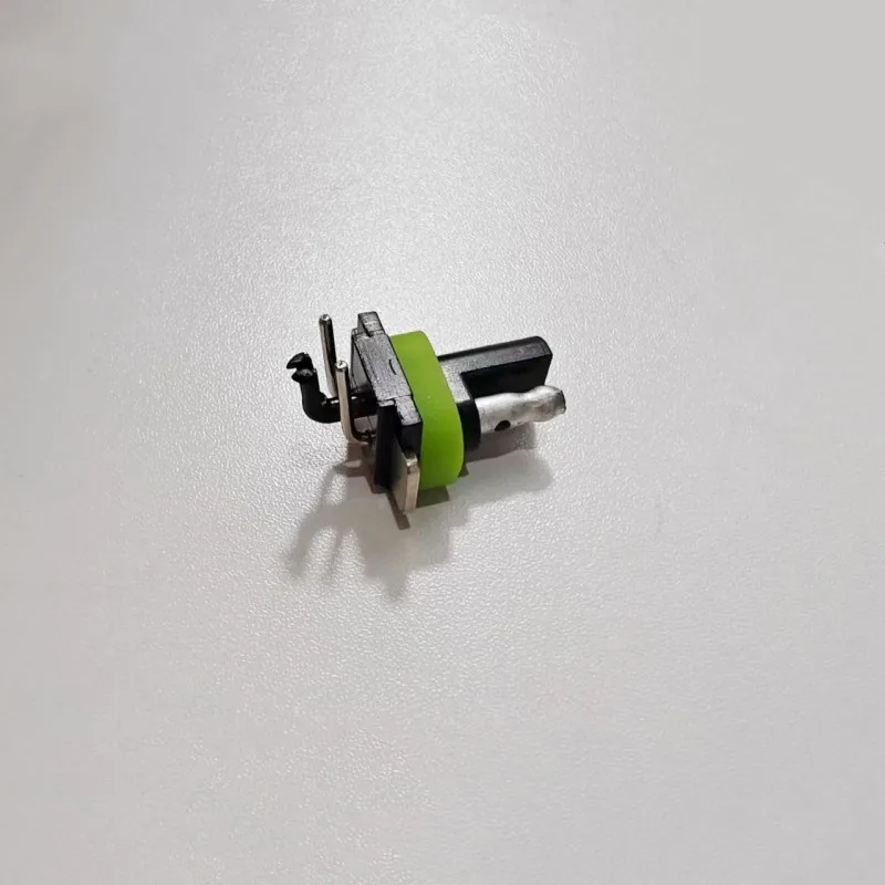 Power-Socket-Connector-For-Motorola-XiR-M3188-M3688-M3988-M6660-M8668 ...