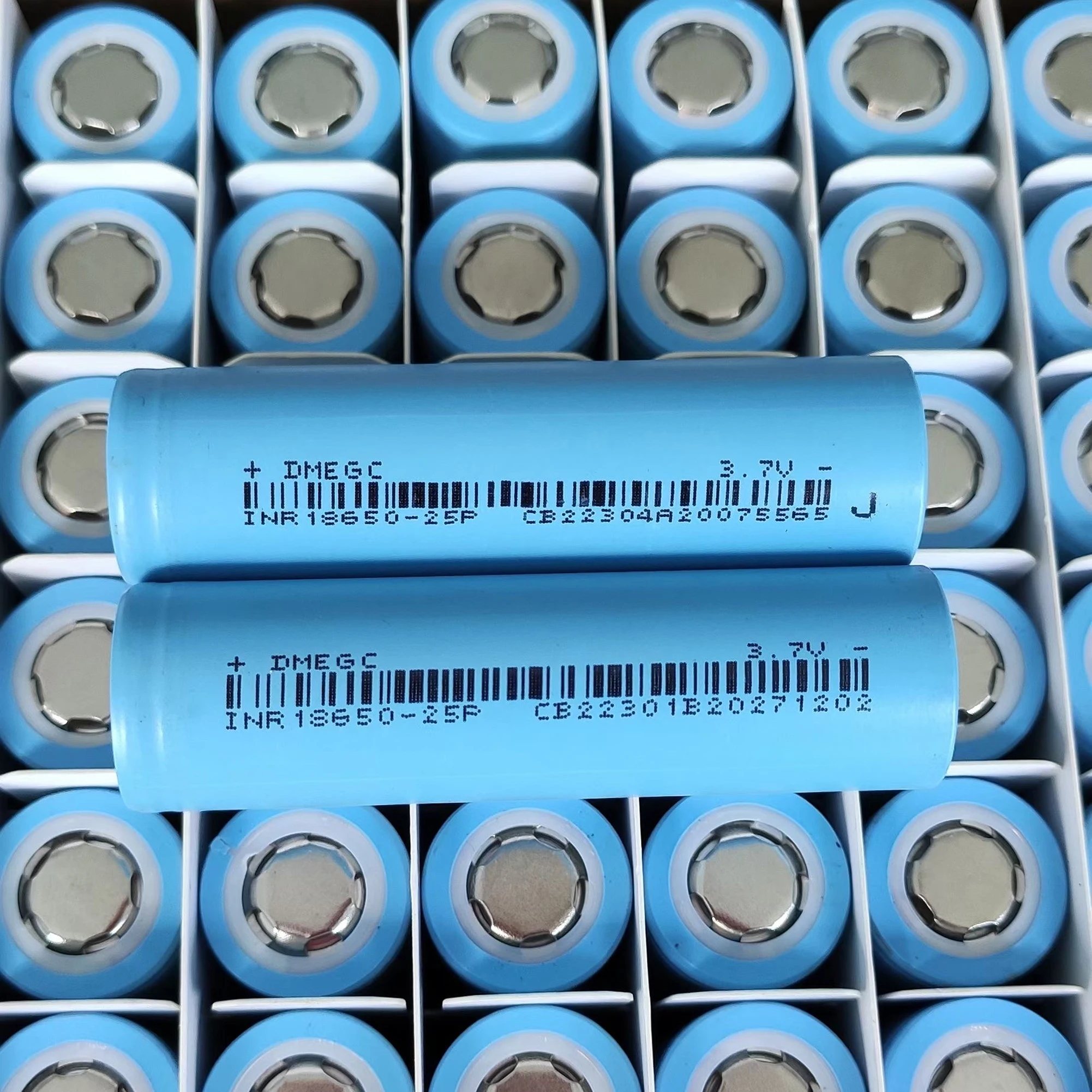 100-Original-18650-3-7V-2500mAh-10C-25A-Discharging-Rechargeable ...