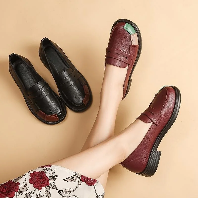 Zapatos-planos-de-cuero-suave-c-modos-para-mam-zapatos-de-mediana-edad-para-mujeres-mayores.png