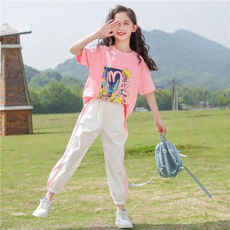 Fashionable Outfits For Teenage Girls 2022