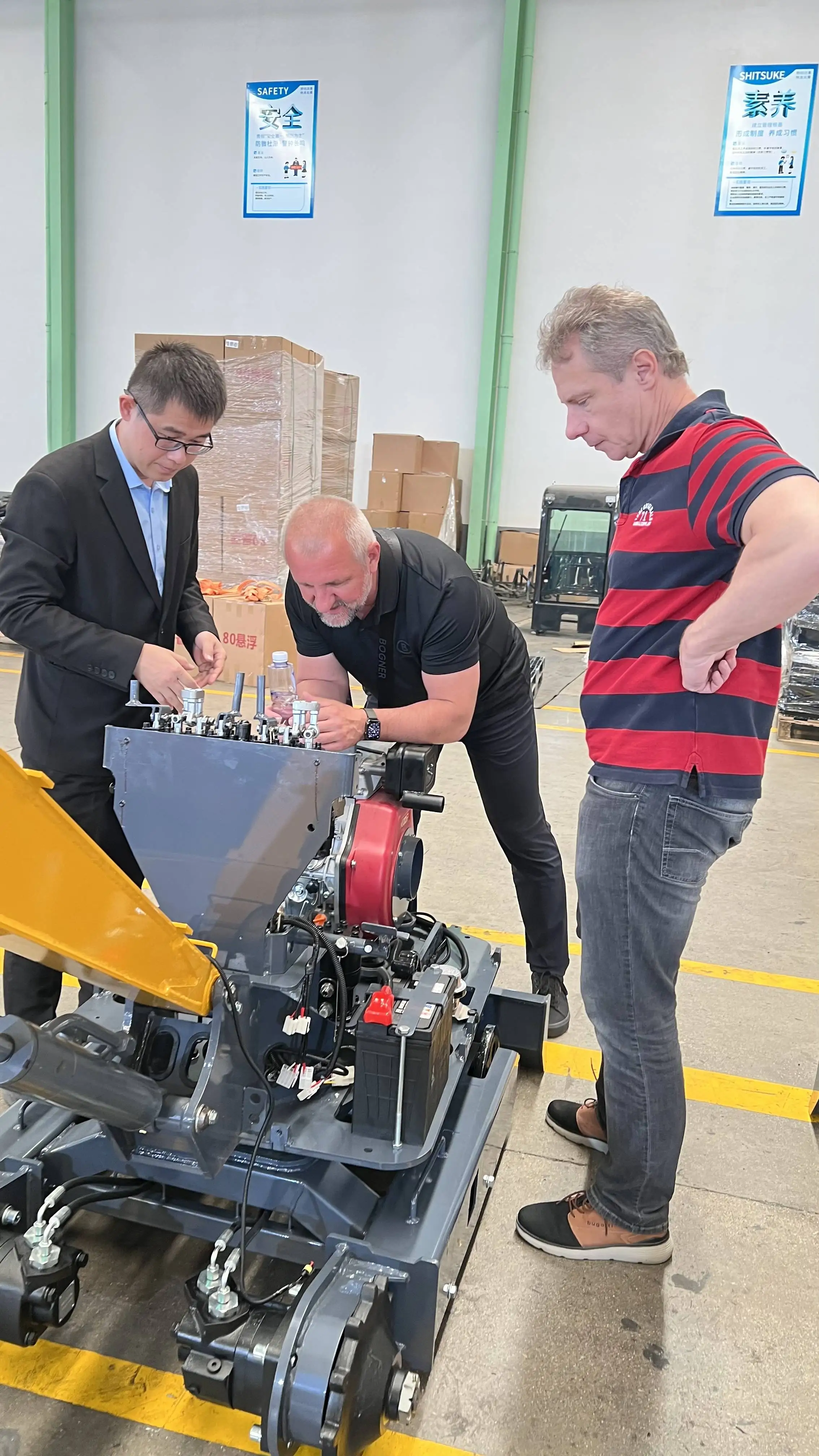 Mini-Excavator-1-5t-1-8t-Excavators-Made-in-Korea-Doosan-Small-Digger-1 ...