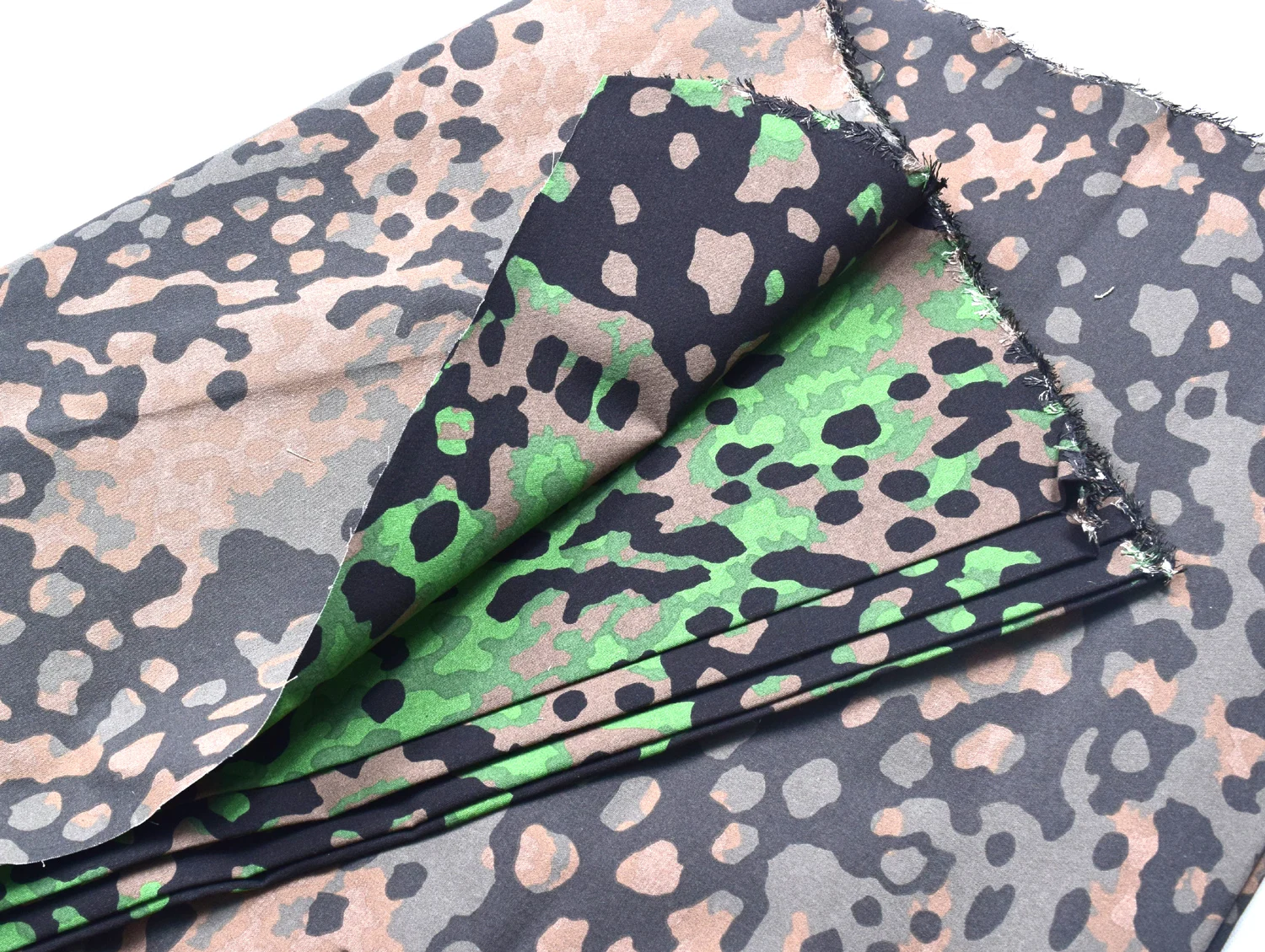 CAMO-REVERSIBLE-GERMAN-PLANE-TREE-CAMOUFLAGE-FABRIC-COTTON.jpg