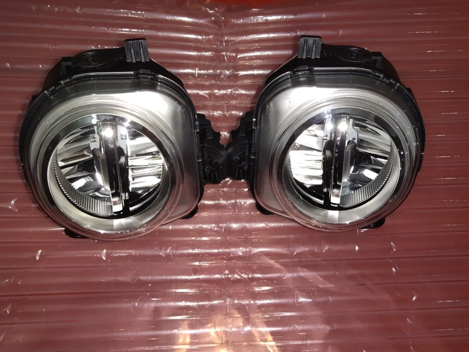 A-set-of-Left-And-Right-Fog-lamps-Light-7560200001-7560200000For-BMW.jpg