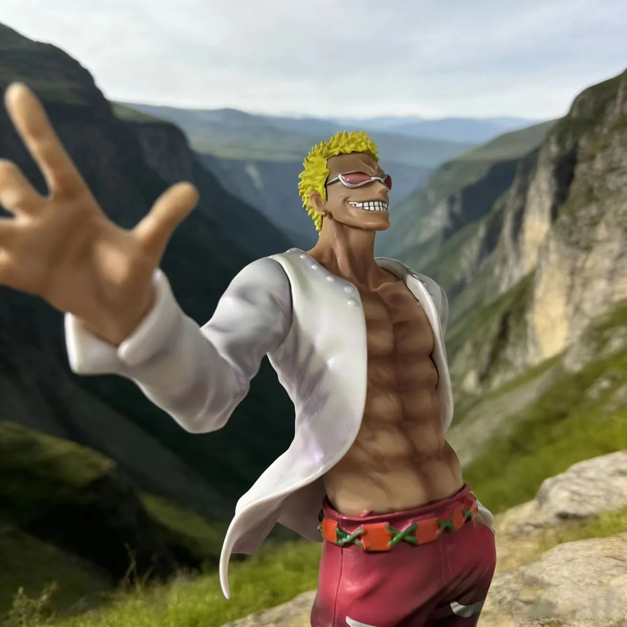 One Piece Donquixote Doflamingo Standing Posture Anime Model Statue ...