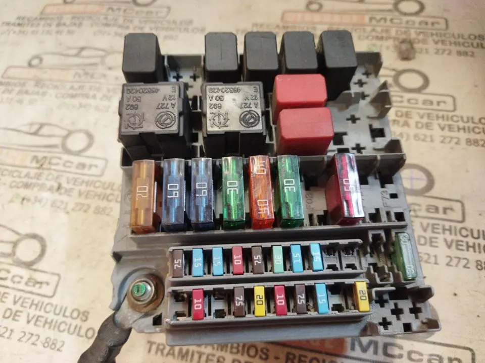 46841646-Reles-box-Fiat-Panda-Van-1-3-D-Multijet-fuses-70-Cv-used.jpg