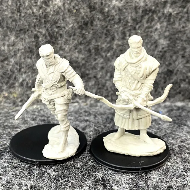 Lot Skeletons Dragonborn Fighter Orc Barbarian Paladin Dwarf Fighter ...