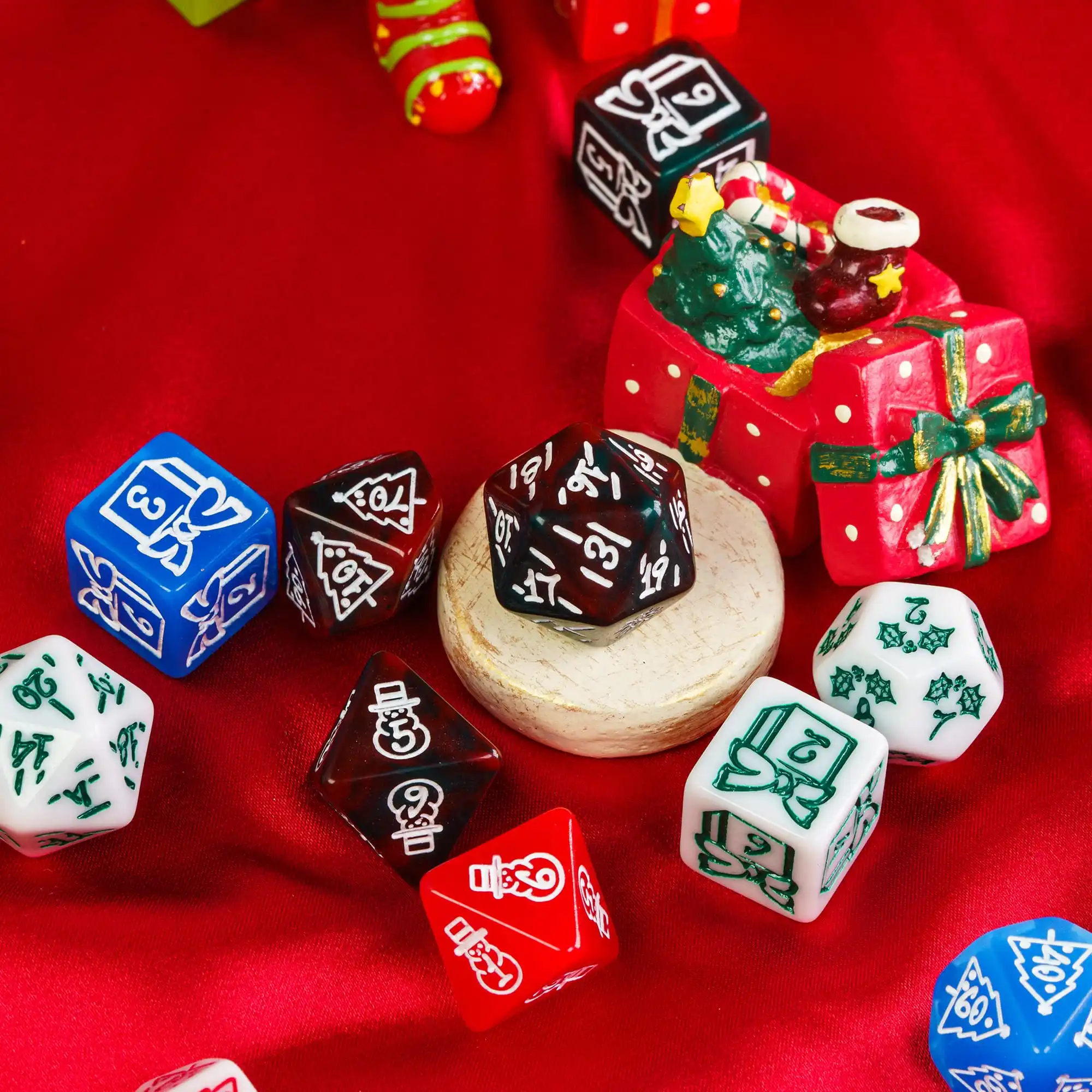 Cusdie 7 Die Xmas Dice Set Dnd Polyhedral Dice Set Christmas Theme