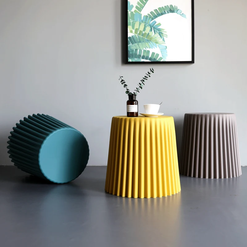 Round Coffee Table Small Living Room | Round Coffee Tables Small Spaces ...