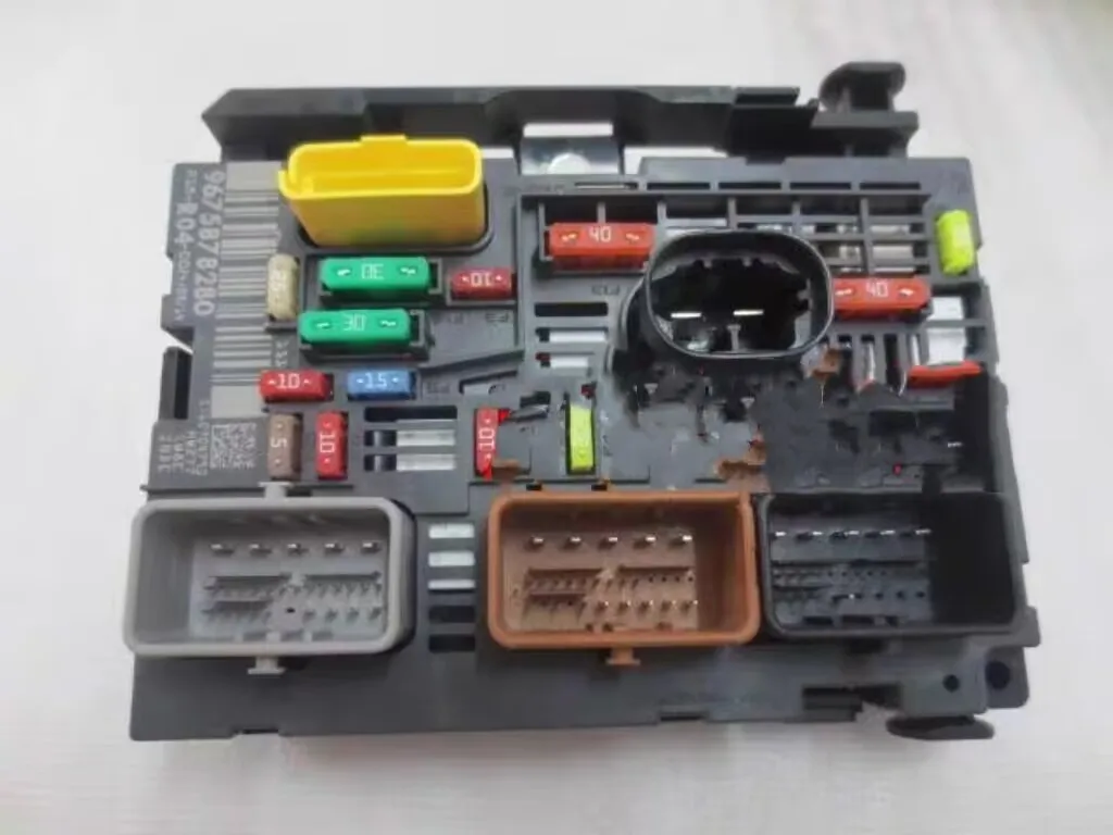 Original brand new fuse box R04 BSM 9807028780 for Peugeot 307 308 607 ...