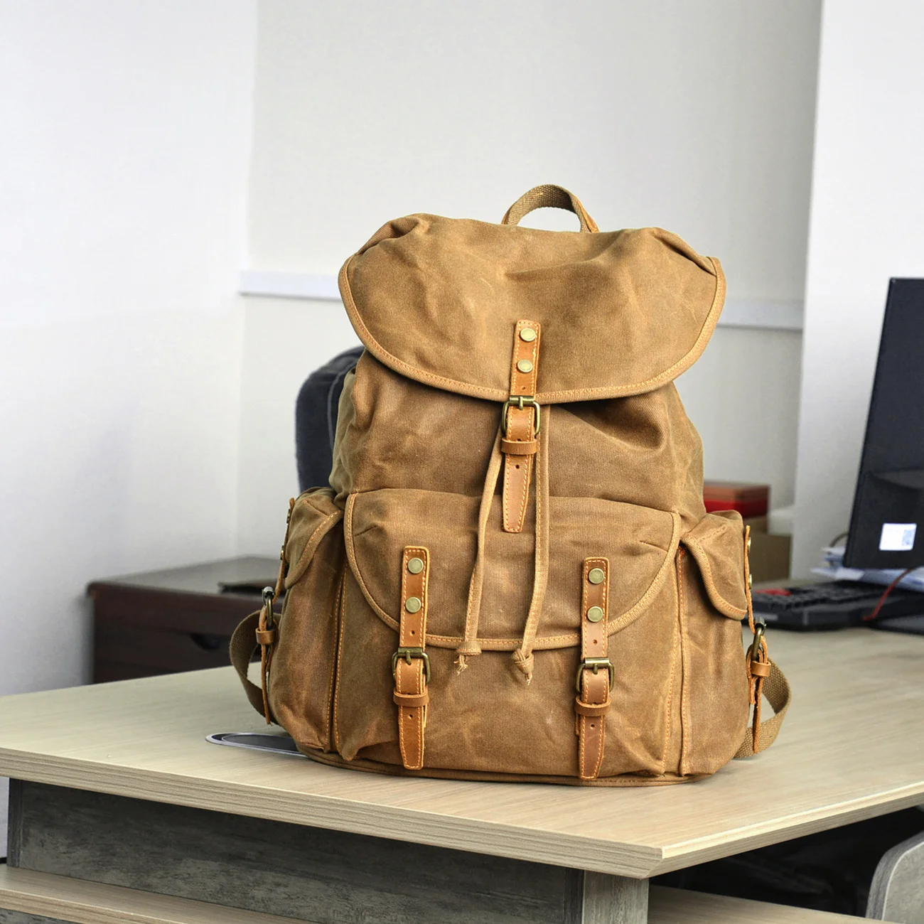 Vintage Hiking Backpack: The Perfect Blend of Durability, Style, and Function for Modern Explorers