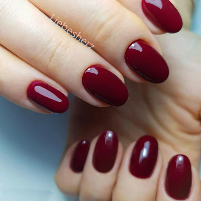 Red Round Nails