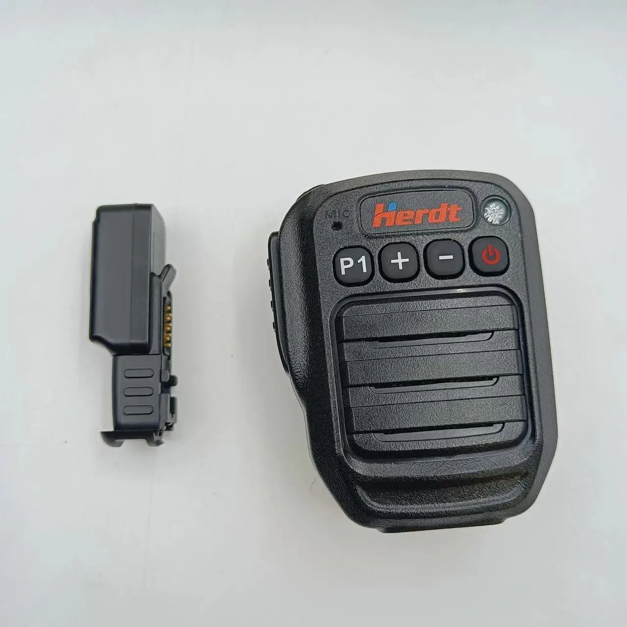 Wireless-Bluetooth-two-way-radio-microphone.jpg