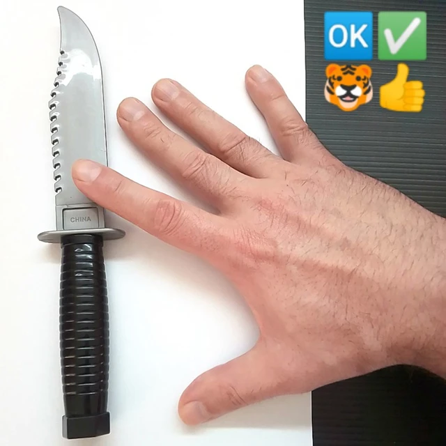 Scream Knife Toy