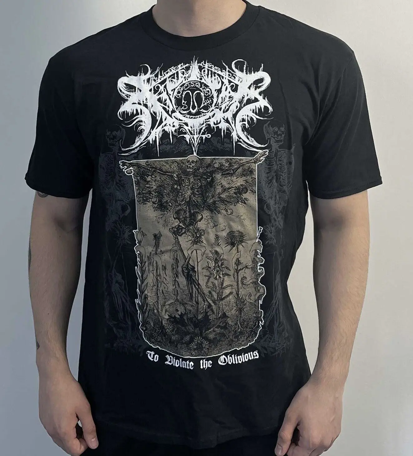Camiseta-negra-xastur-To-Violate-The-obliuous-Gildan.jpg
