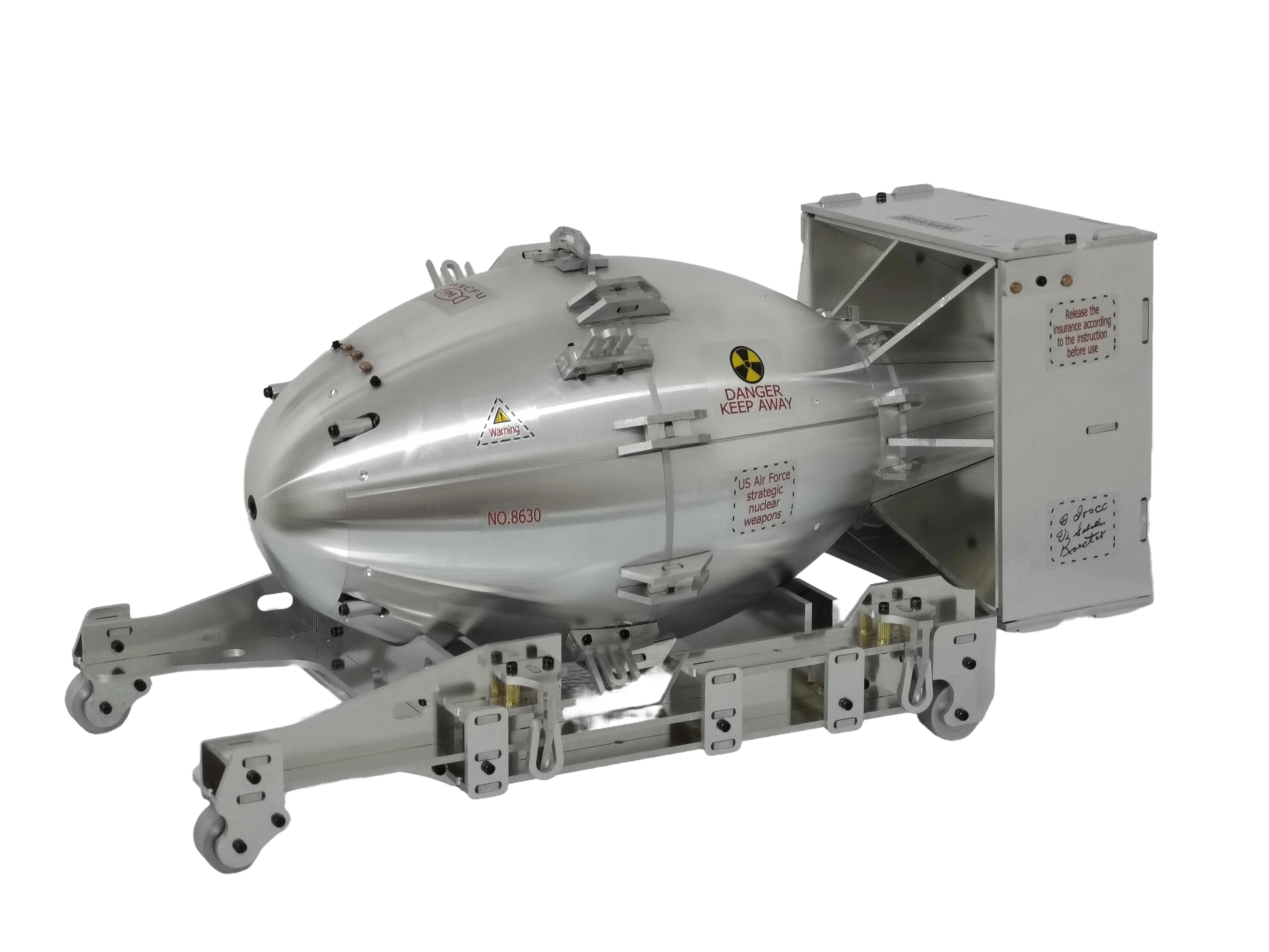 Segunda-Guerra-Mundial-EUA-Fat-Man-Atomic-Bomb-Assembly-Model-Full ...