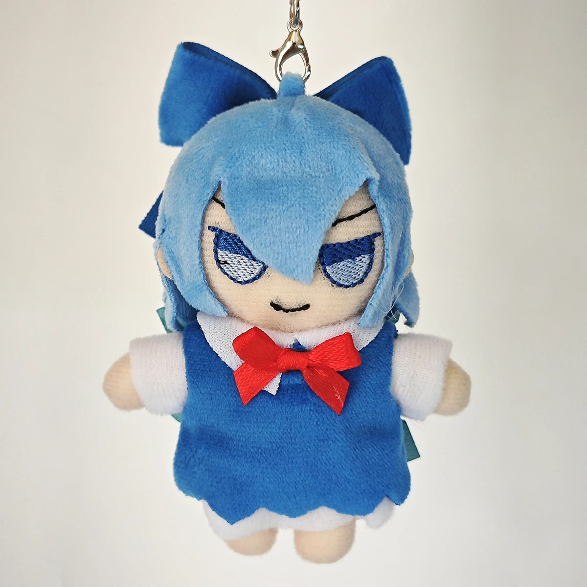 Precioso-peluche-en-stock-fumo-fumo-TouHou-Project-Cirno-colgante-mu-eco-de-peluche-X1-Kawaii.jpg