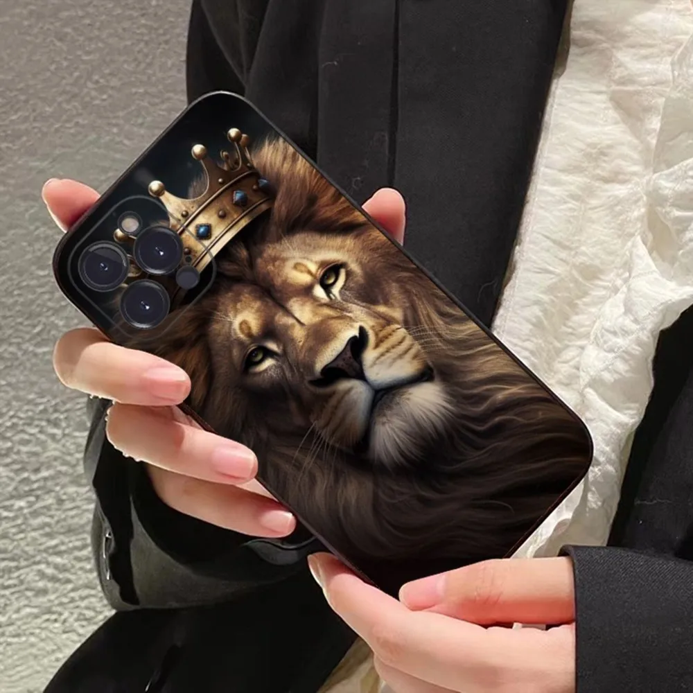 Majestic Lion Protective Phone Case Cover for iPhone 12 (Z1)