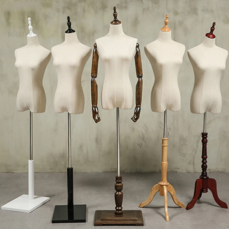Store Mannequin Female