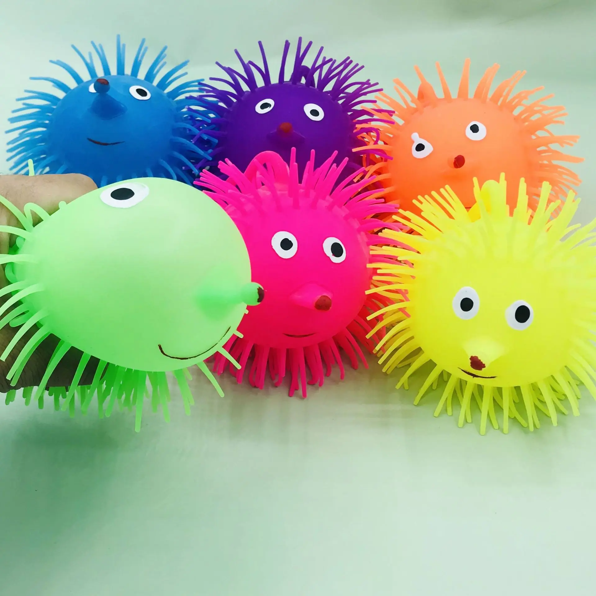 Glowing-Fluffy-Ball-Squeeze-Smiley-Face-Elastic-Flash-Vent-Ball ...