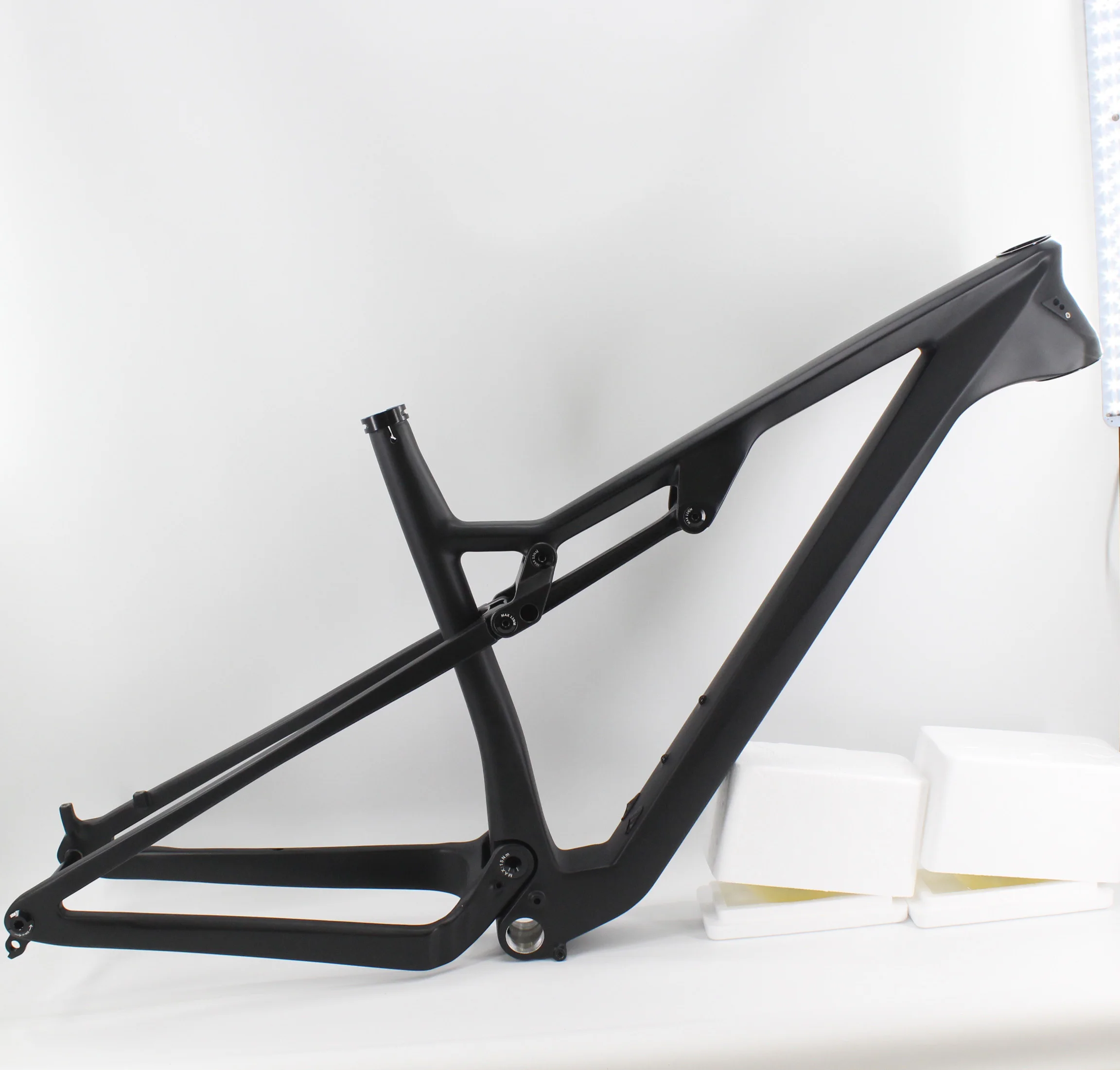 New-All-Terrain-Cross-Mountain-Down-Hill-Bike-Full-Carbon-Fibre-Full ...