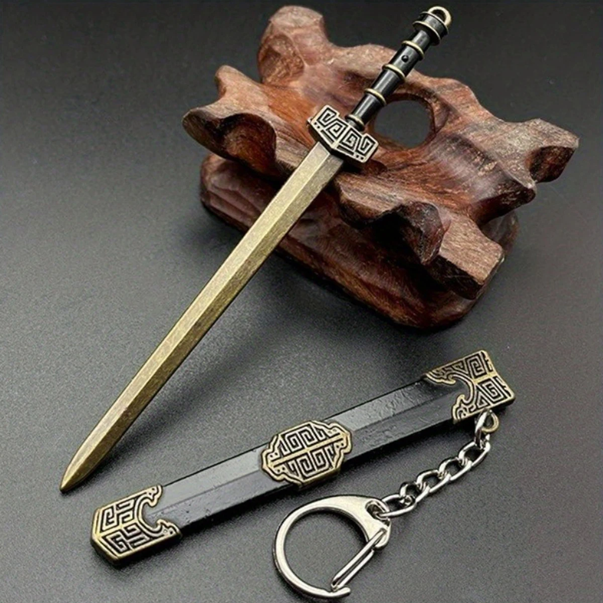 Creative-Sword-Weapon-Pendant-Metal-Diy-Katana-Toy-Keyrings-Mini-Knife ...