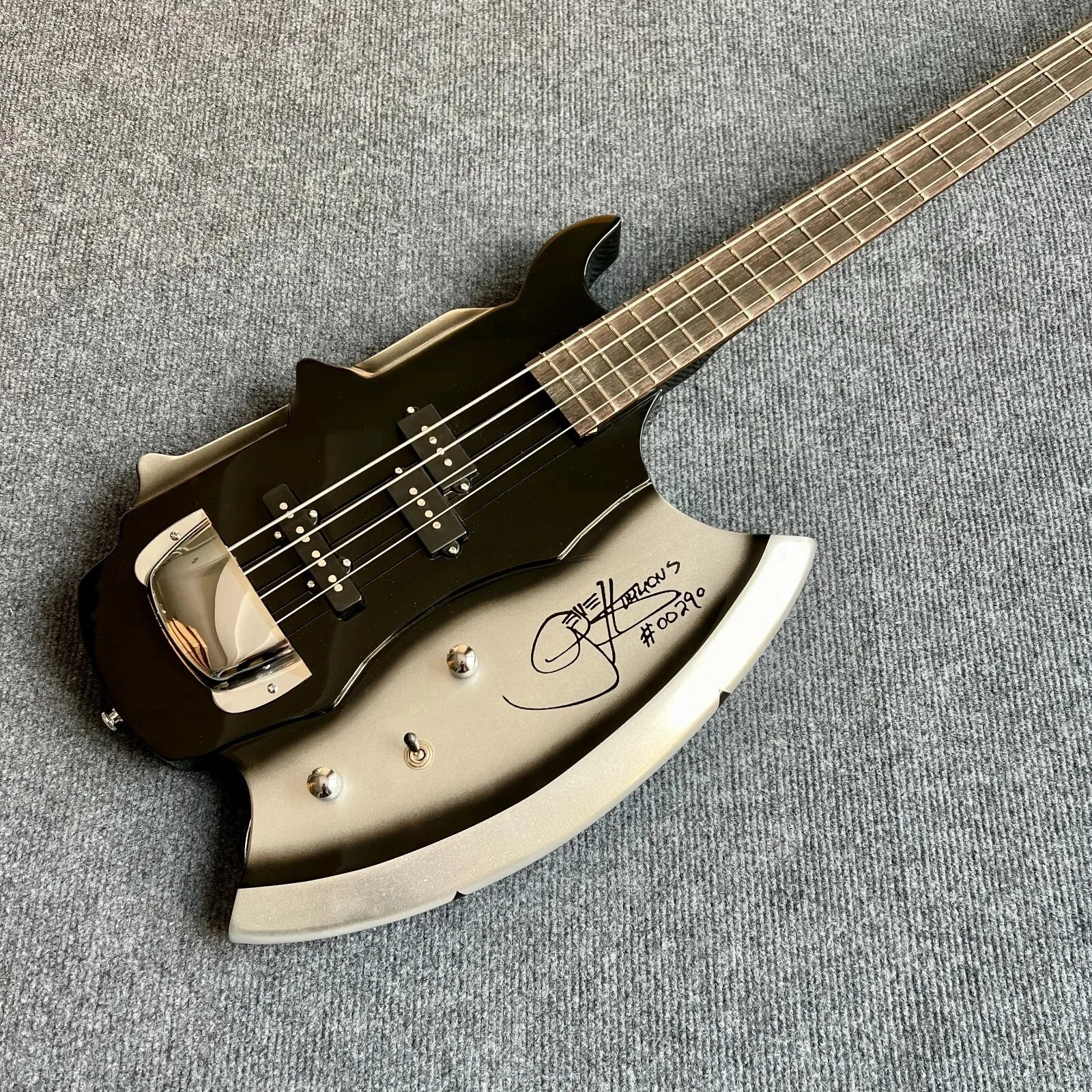 Gene Simmons Guitar 4 Strings Bass Axe Signiture Rock Kiss Firehawk ...
