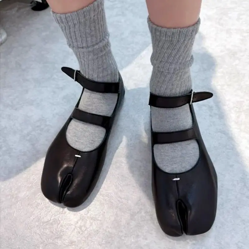 2024-Spring-Summer-Cosplay-Flats-Tabi-Split-Toe-Shoes-Women-Single ...