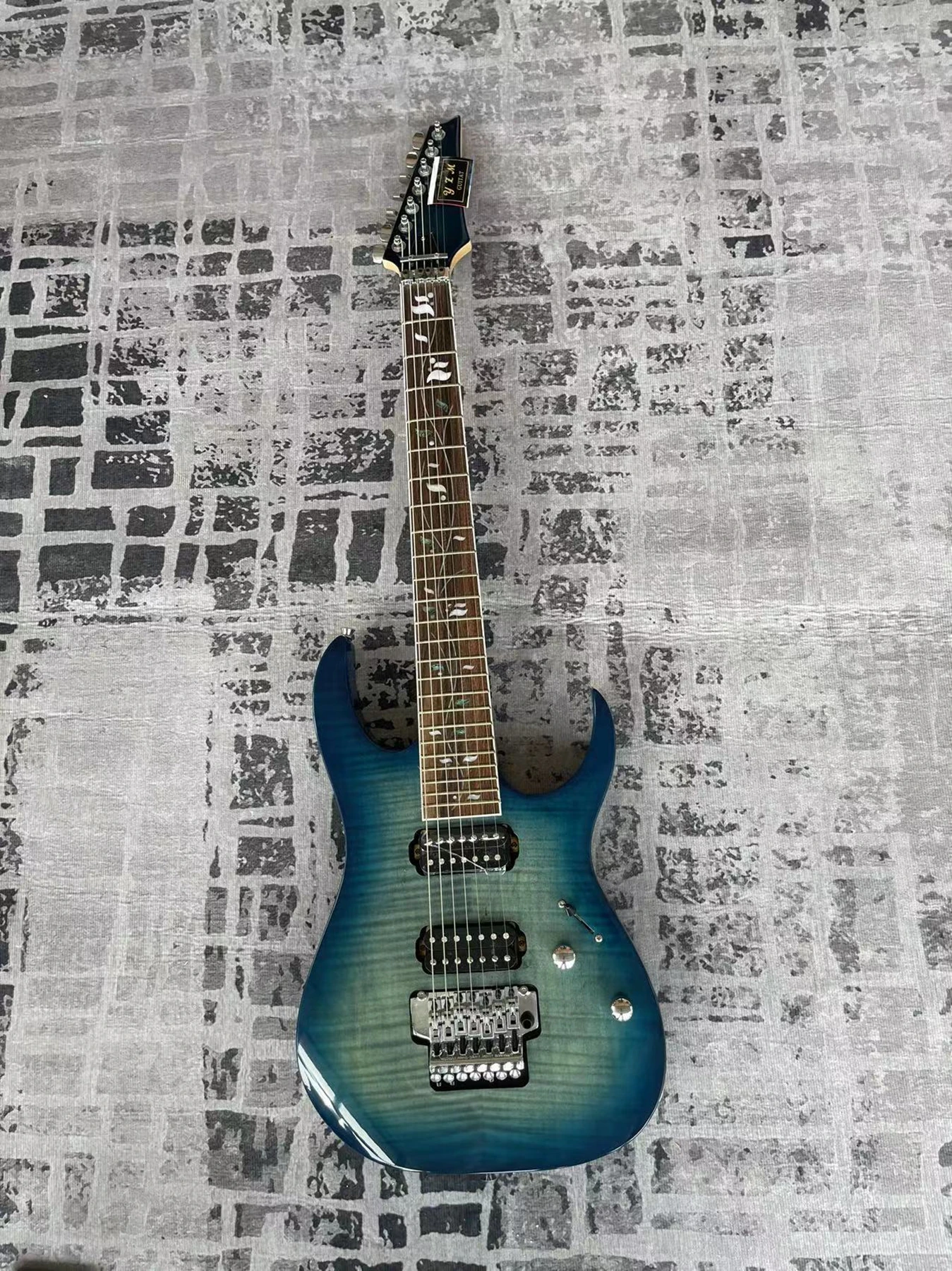 Blue-tiger-patterned-electric-guitar-dual-cartridge-fashionable-guitar ...