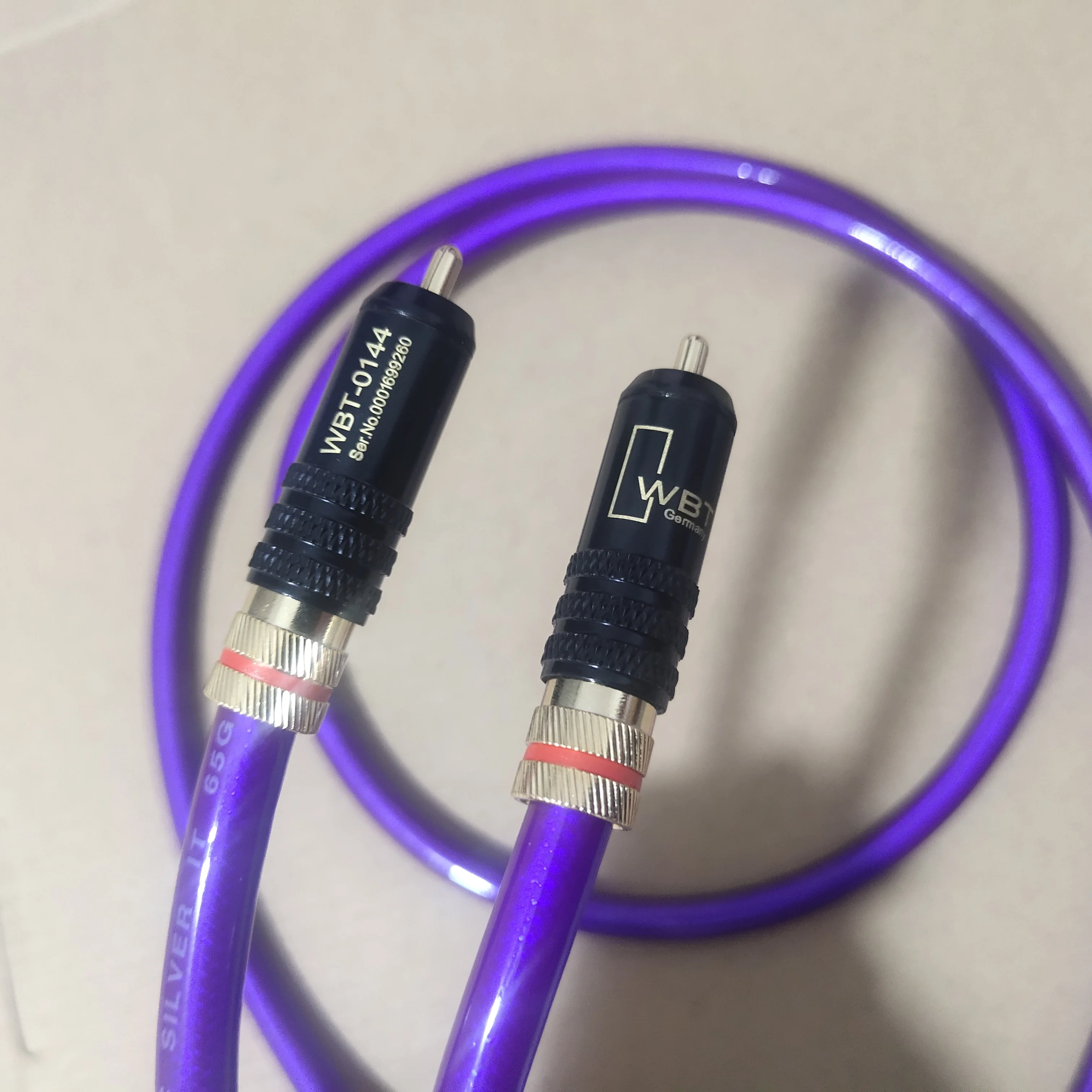 Van-Den-Hul-VDH-IT65G-Digital-Coaxial-DAC-SPDIF-silver-cable-amplifier ...