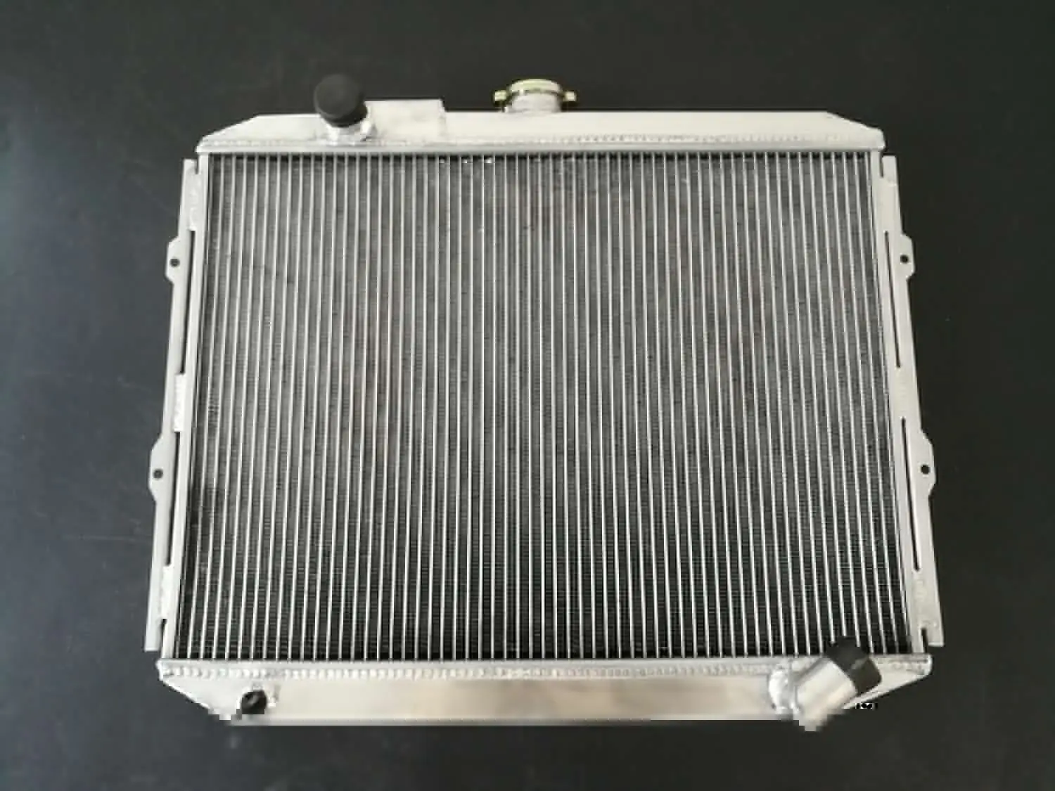 3-Row-Aluminum-Radiator-for-Mitsubishi-PAJERO-MENTERO-L04-G-L041G-L049G ...