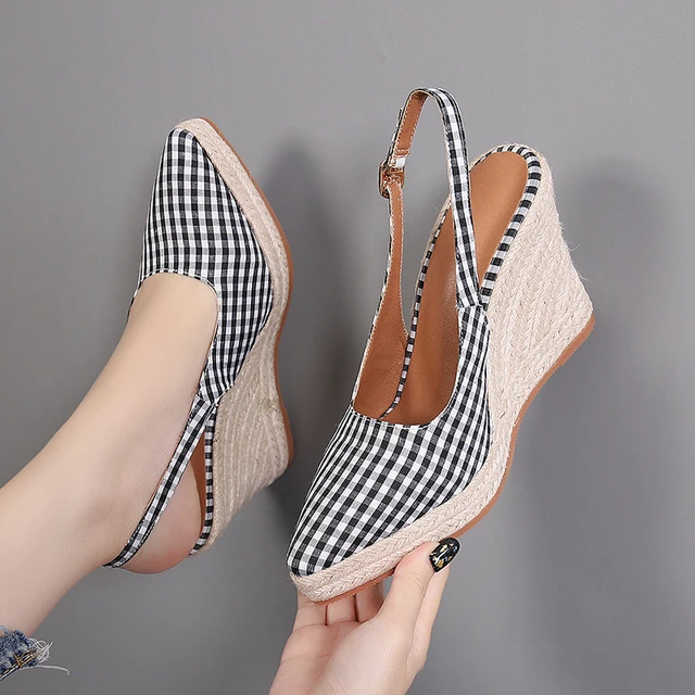 Sepatu Wedges Wanita Modis