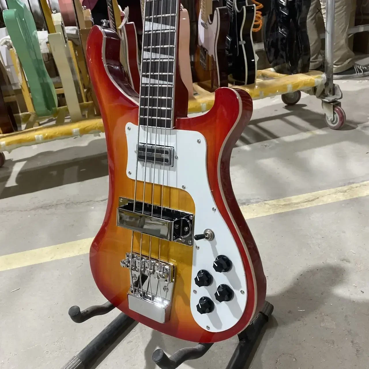 Rickenbacker-4003-basso-chitarra-elettrica-Cherry-Sunburst-Color-Chrome ...