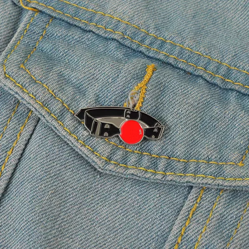 Custom-Funny-Fun-Prop-Enamel-Pins-Evil-Romantic-Collar-Brooches-Lapel ...