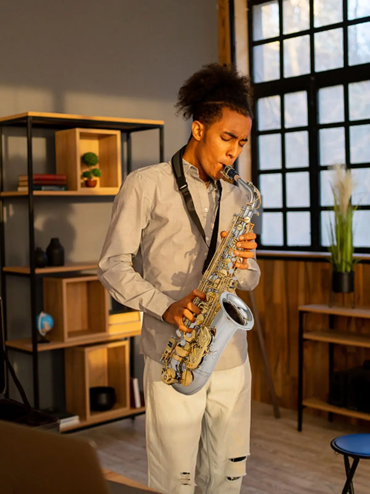 Saxof-n-Alto-Eb-de-lat-n-E-plano-instrumento-de-viento-de-madera-tipo ...