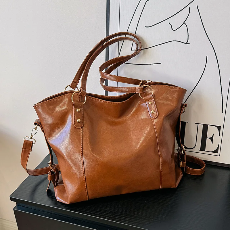A lady's shoulder bag with large capacity, advanced sense of foreign ...