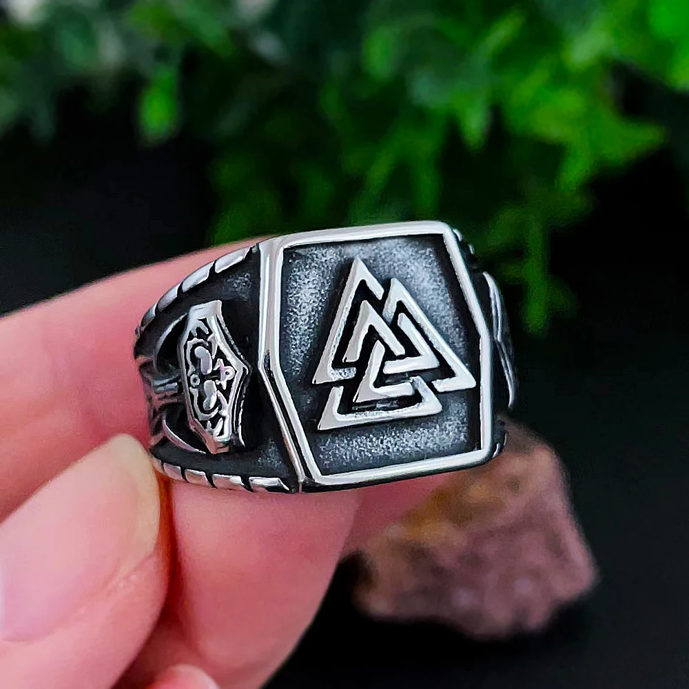 Valknut Ring