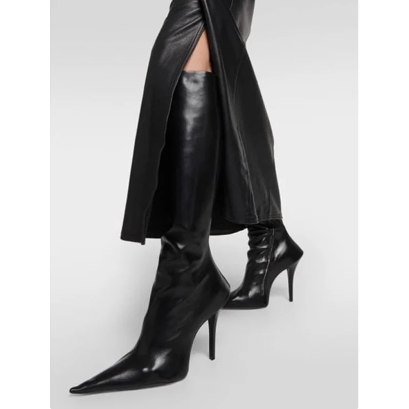 Botas-puntiagudas-negras-con-cremallera-y-forma-especial-para-mujer ...