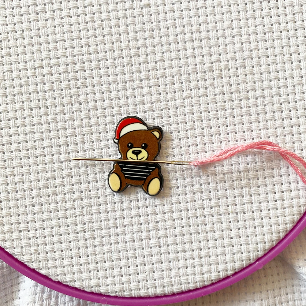 DIY Sewing Cross Stitch Tool, Christmas Bear Needle Minder for ...