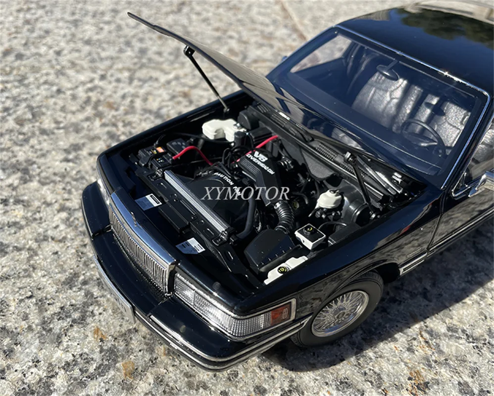 1990 Lincoln Town Car Black