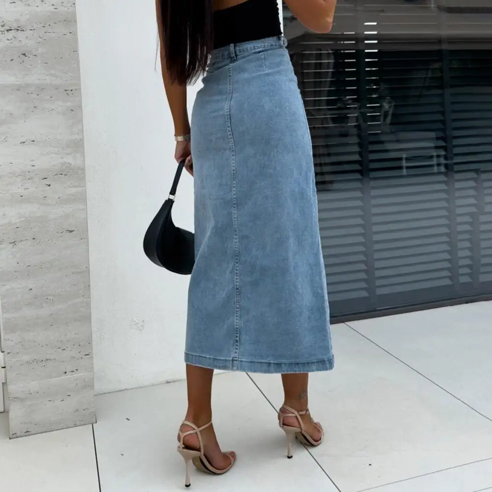 Denim Skirt Outfit Ideas That Actually Work for Real Life