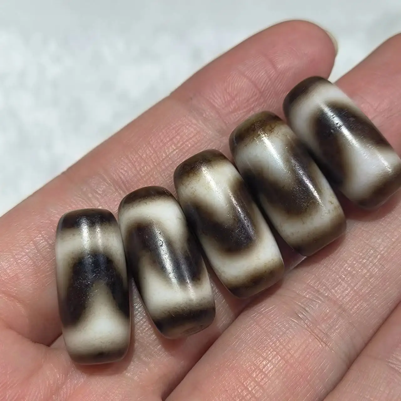 10pcs-lot-natural-tiger-tooth-pattern-old-agate-dzi-wholesale-Brown ...