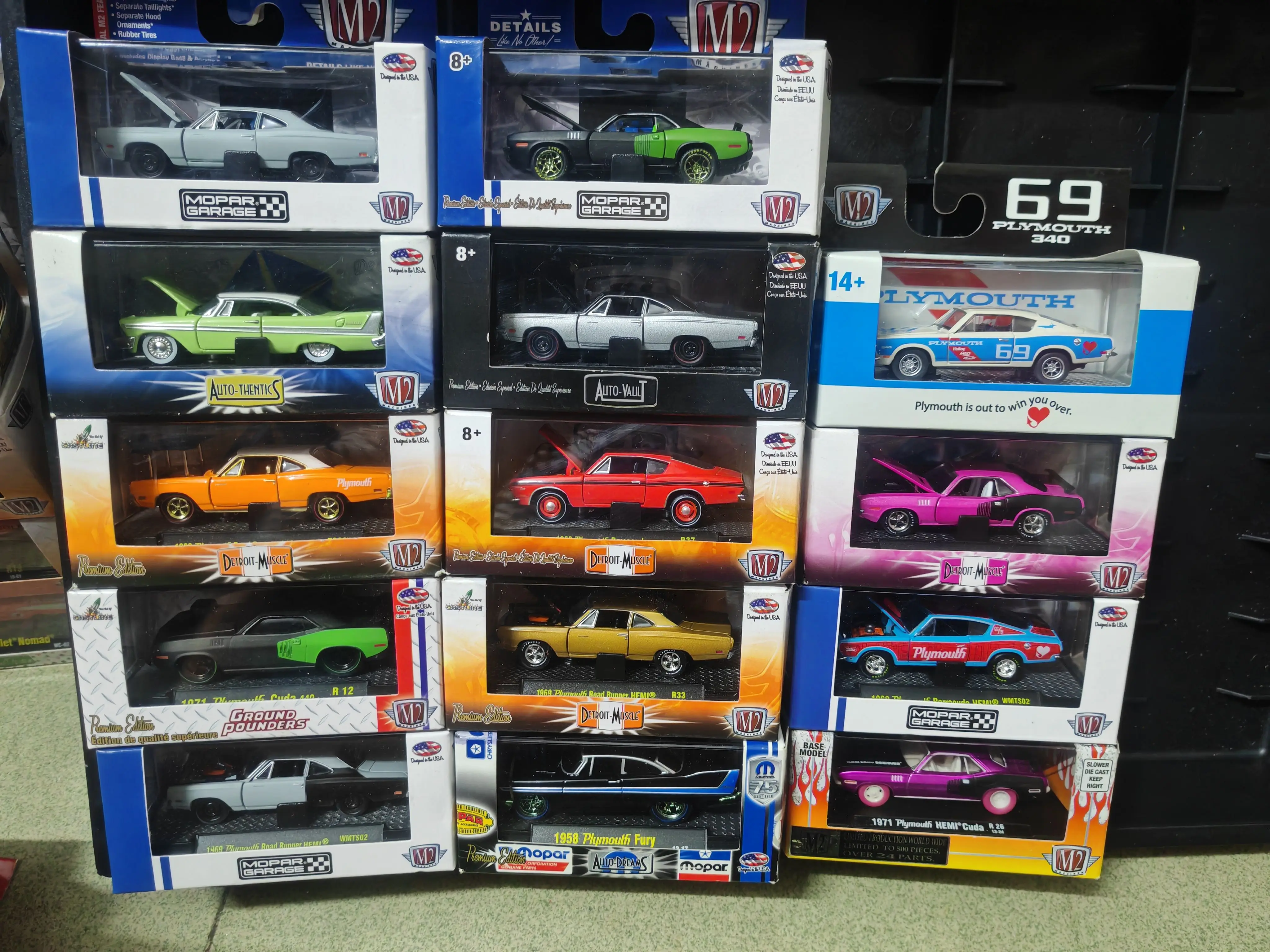 M2 Machines 1/64 Car model toys Plymouth Road Runner hemi cuda diecast ...