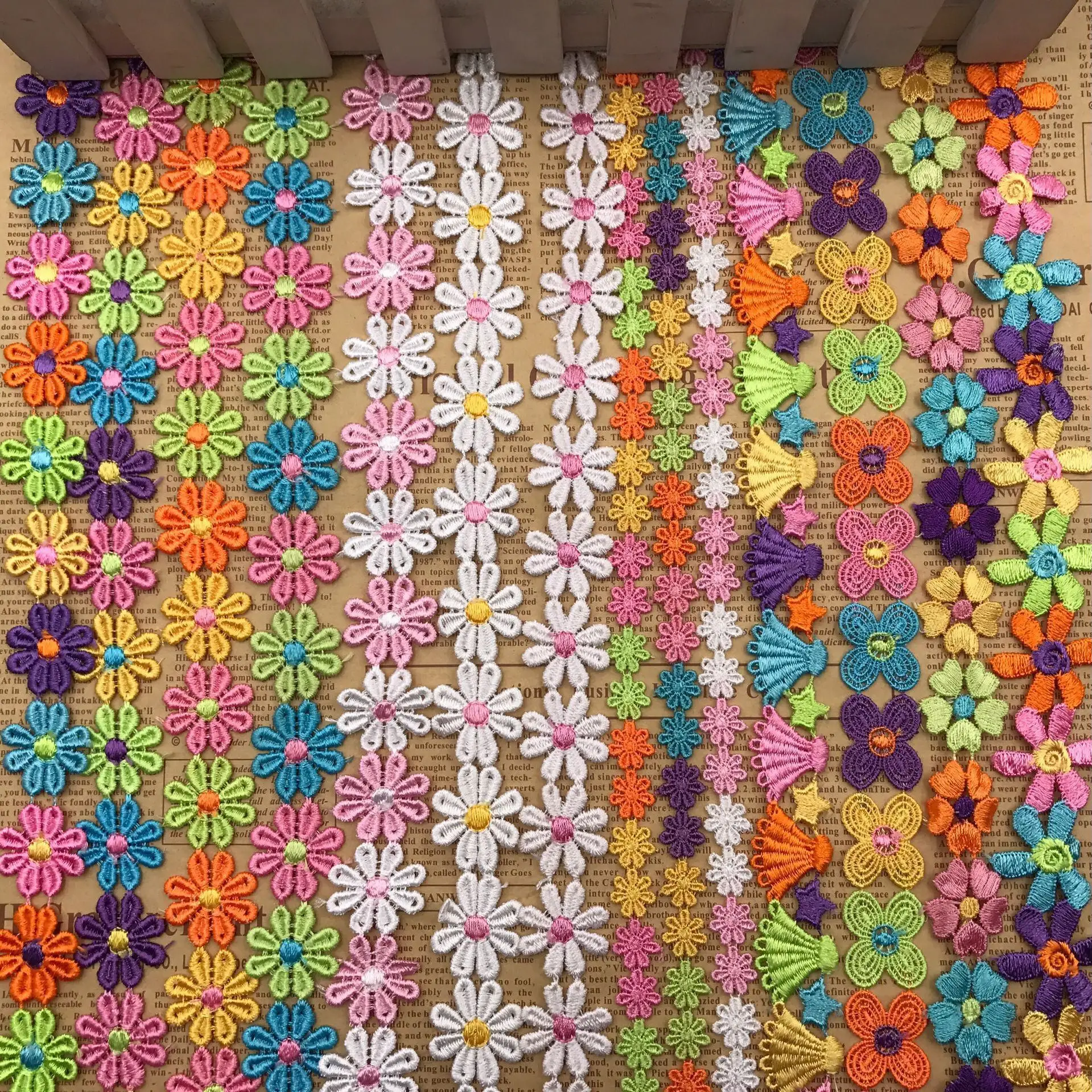 1-Yard-25mm-Daisy-Flower-Lace-Trim-Embroidery-Applique-Polyester-Ribbon ...