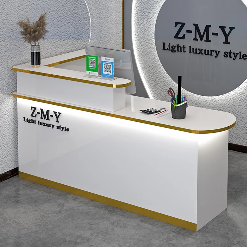 Modern Cash Counter Design