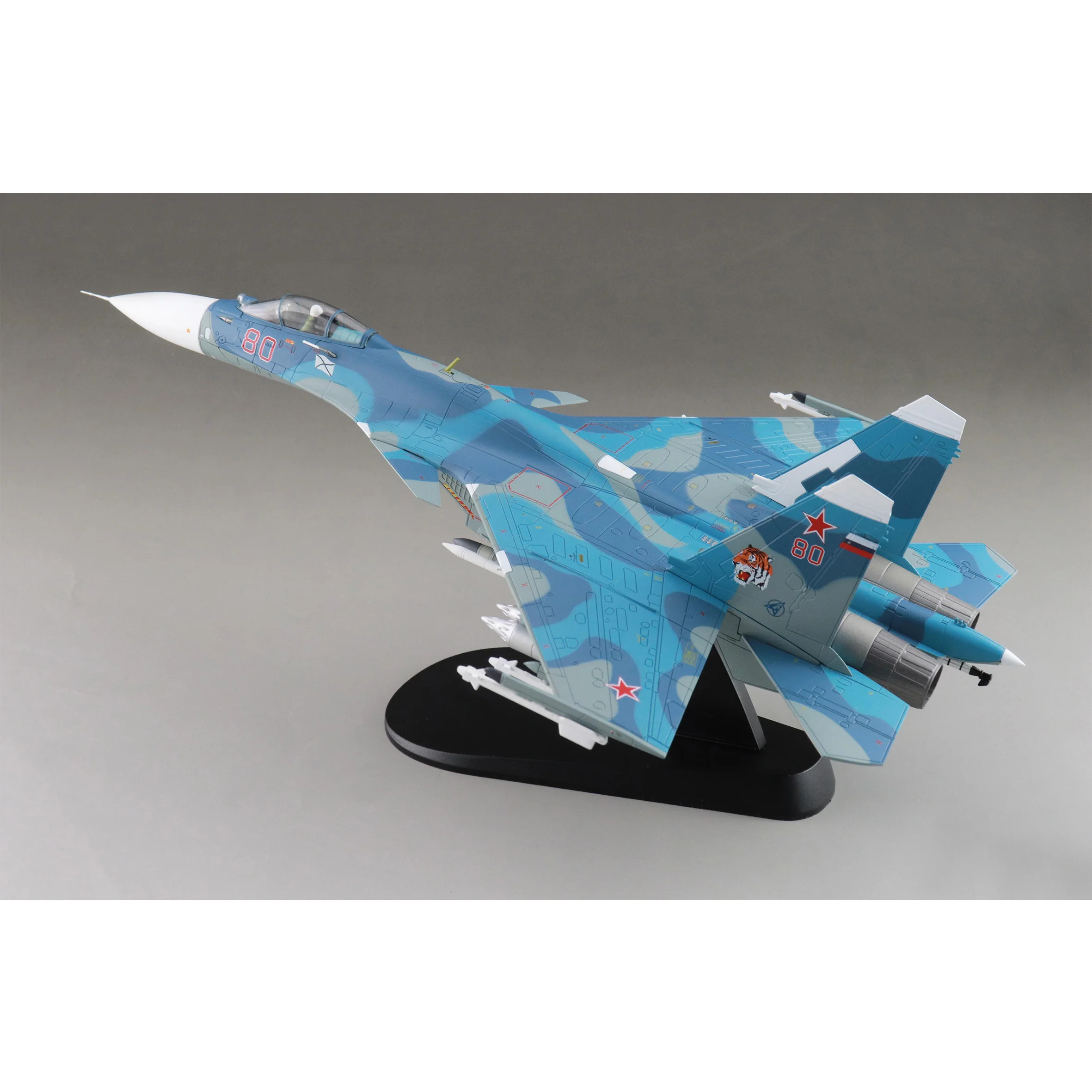 HA6410 1/72 Russisches Su-33-Kampfflugzeugmodell 279. Regiment 2005 ...