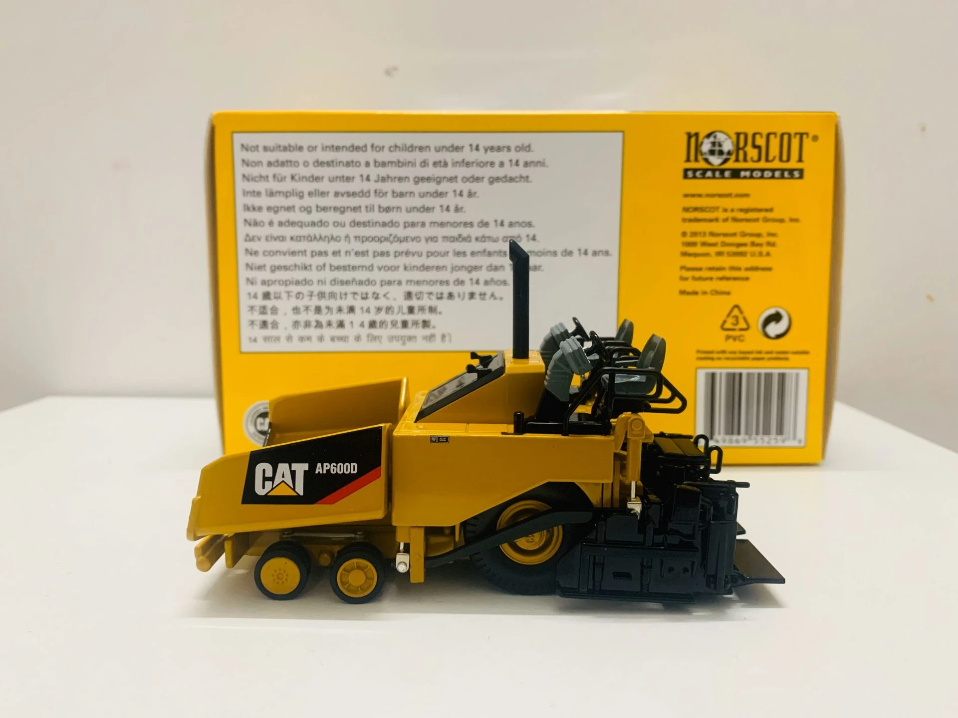 Norscot Caterpillar Cat Ap600d Asphalt Paver 1:50 Scale Diecast Model ...