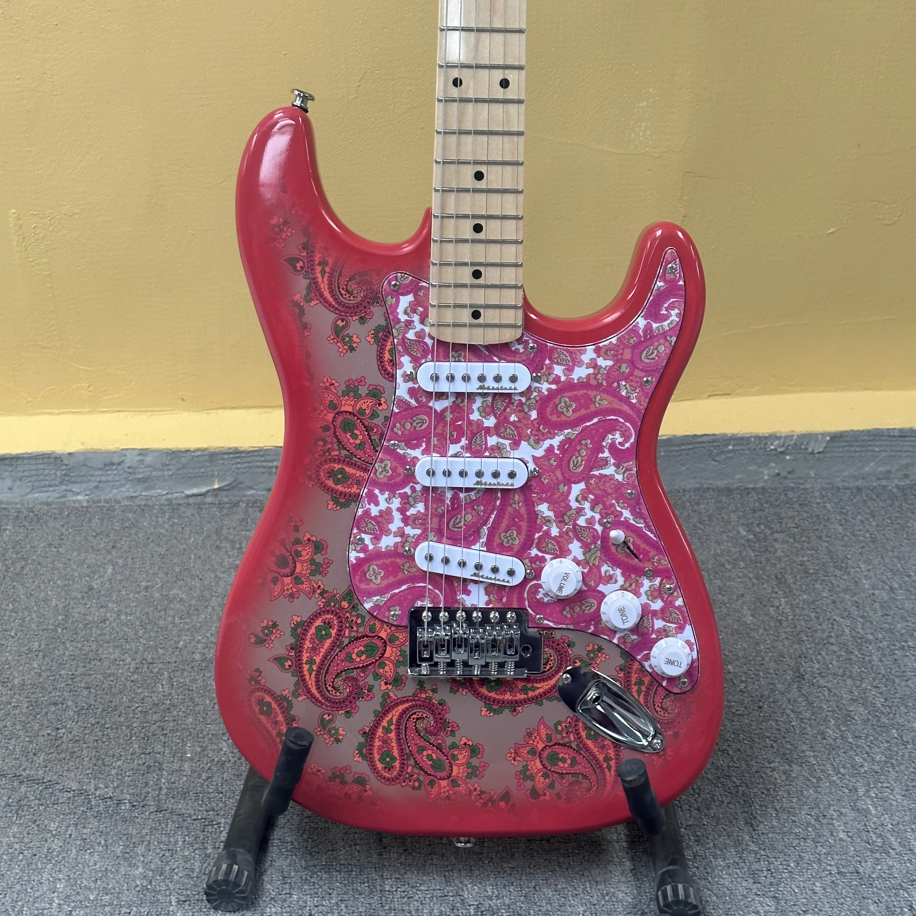 In-stock-6-String-Paisley-Red-ST-Electric-Guitar-Maple-Fretboard-SSS ...