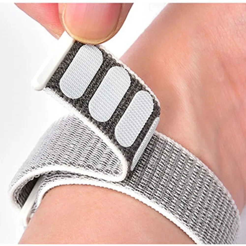 Enhanced Nylon Strap Band Watchband for 22mm Width (Black white)
