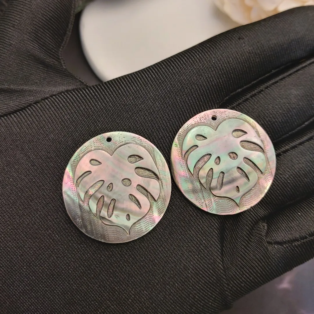 2pcs 30x30 Natural Mother of Pearl Disc Charms with Monstera Leaf ...